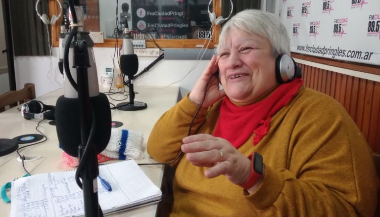 Beatriz Mena: 34 años de solidaridad en el Ropero Comunitario "Sol y ...